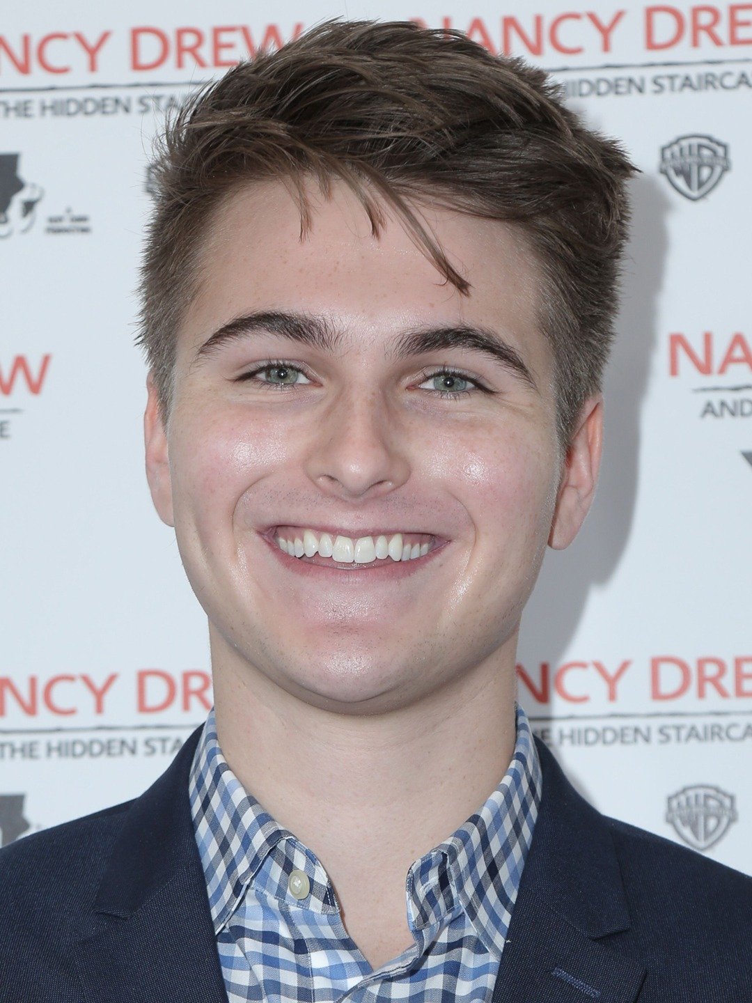 Evan Castelloe Pictures - Rotten Tomatoes