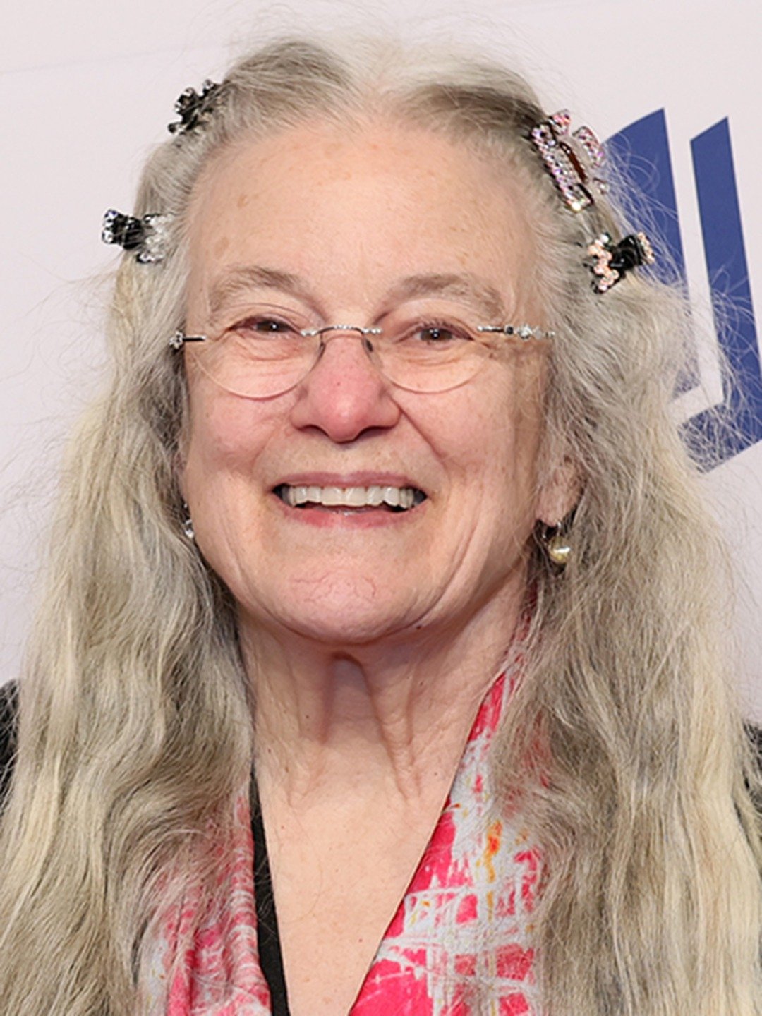 Sharon Olds's Instagram, Twitter & Facebook on IDCrawl