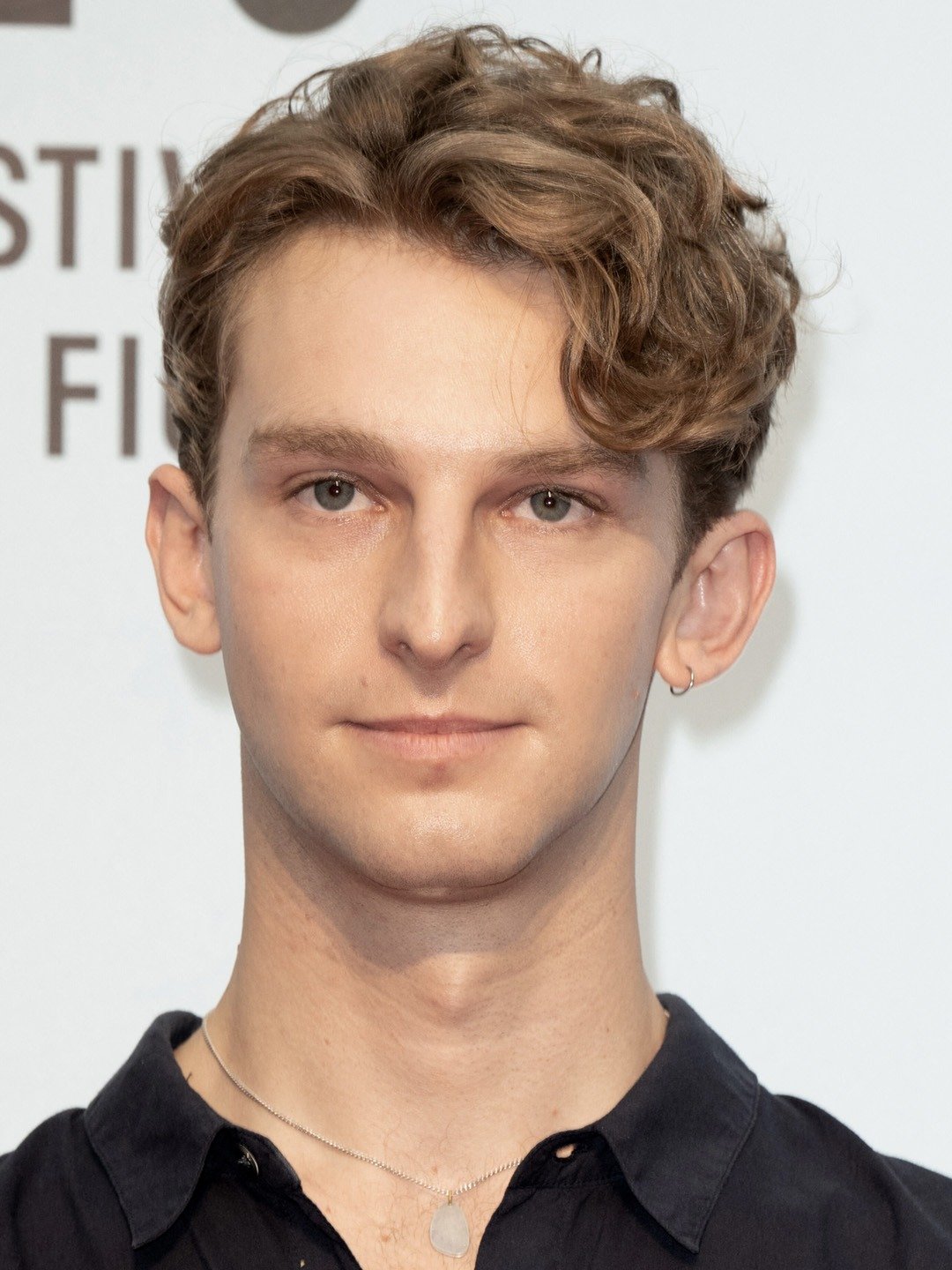 Louis Cunningham Pictures - Rotten Tomatoes