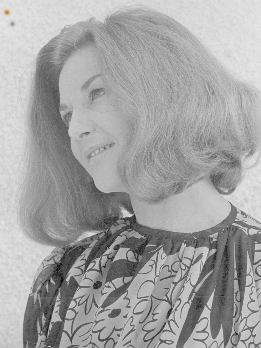 Yara Lins Pictures - Rotten Tomatoes