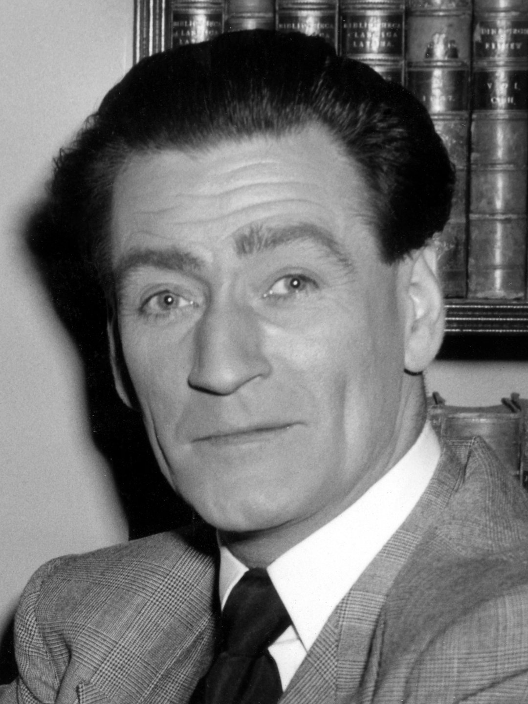 Guy Rolfe Pictures - Rotten Tomatoes