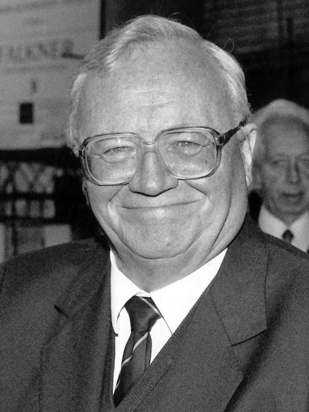 Harry Secombe Pictures - Rotten Tomatoes
