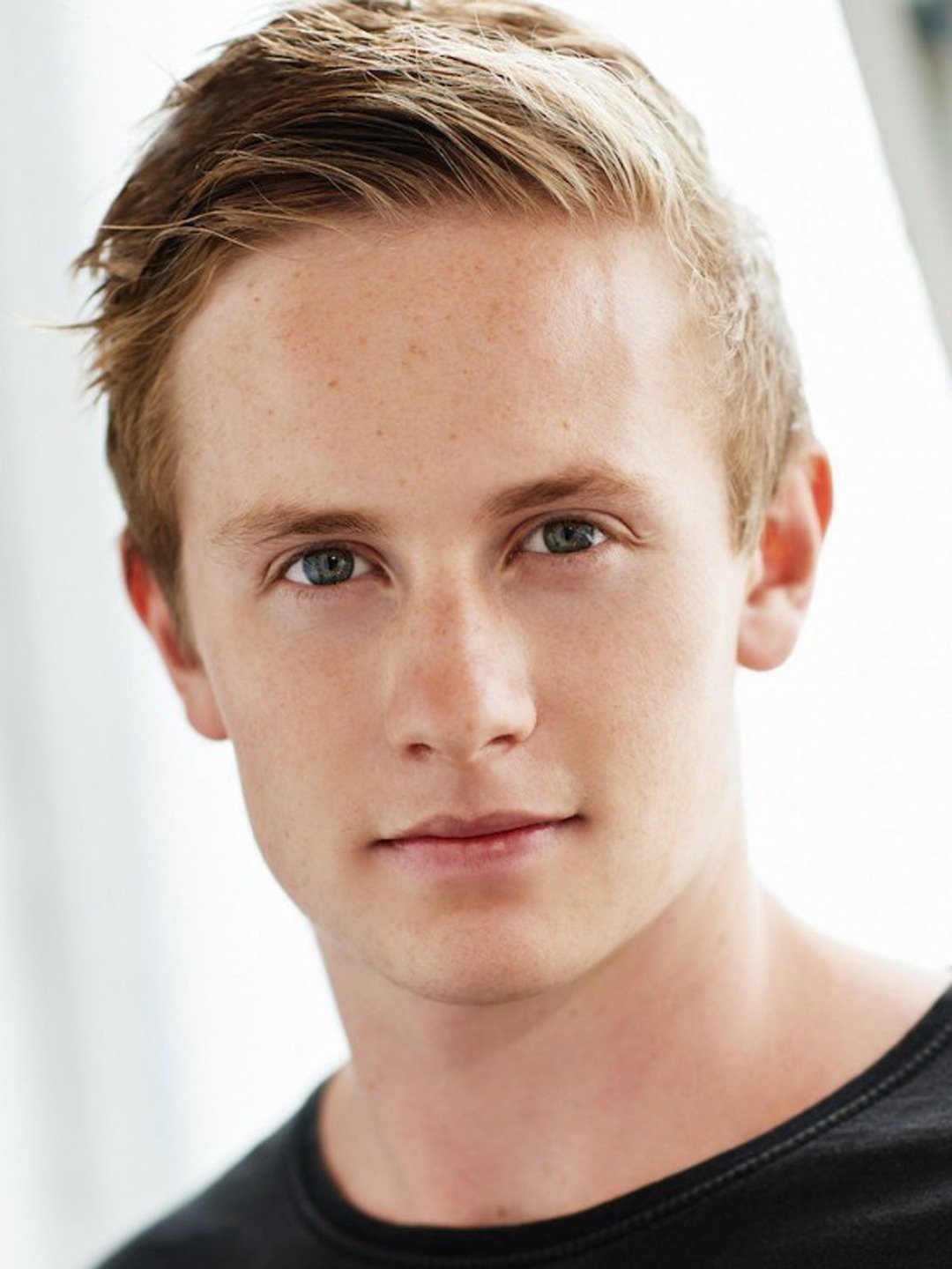 Lee Cormie Pictures - Rotten Tomatoes