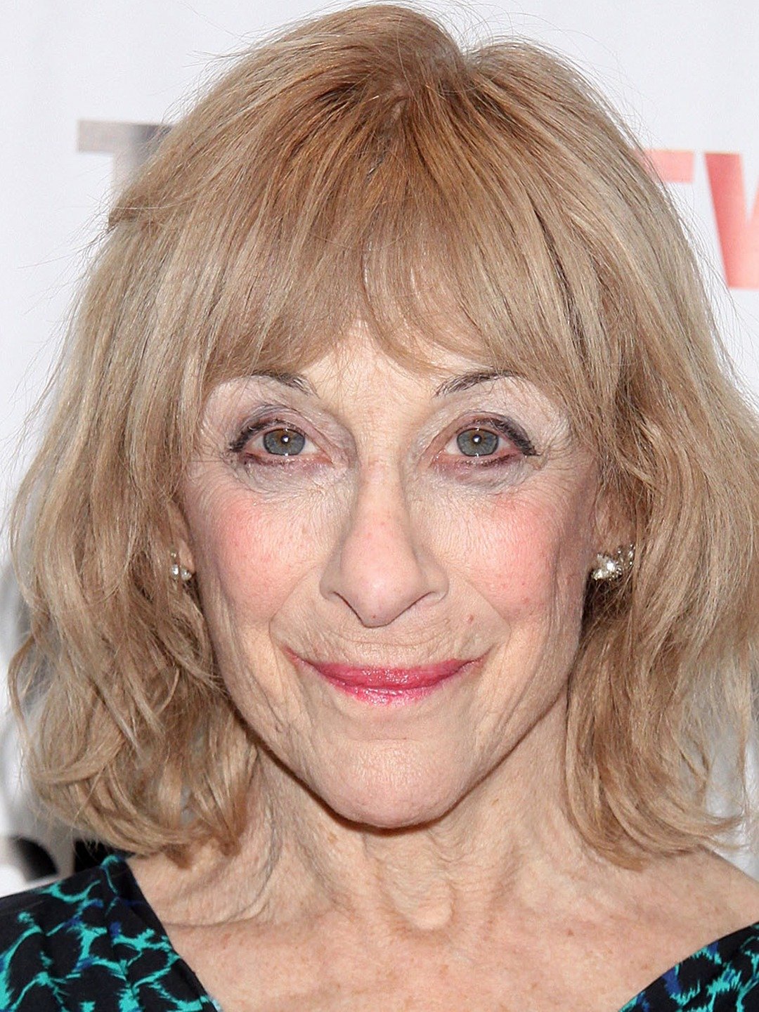 Laura Esterman Pictures - Rotten Tomatoes