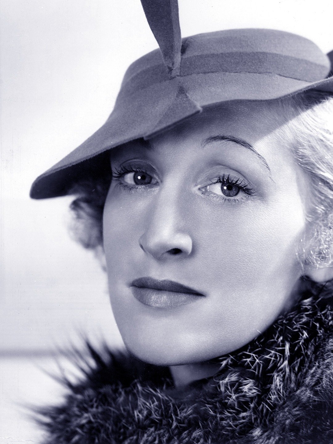 Kay Thompson's Instagram, Twitter & Facebook on IDCrawl