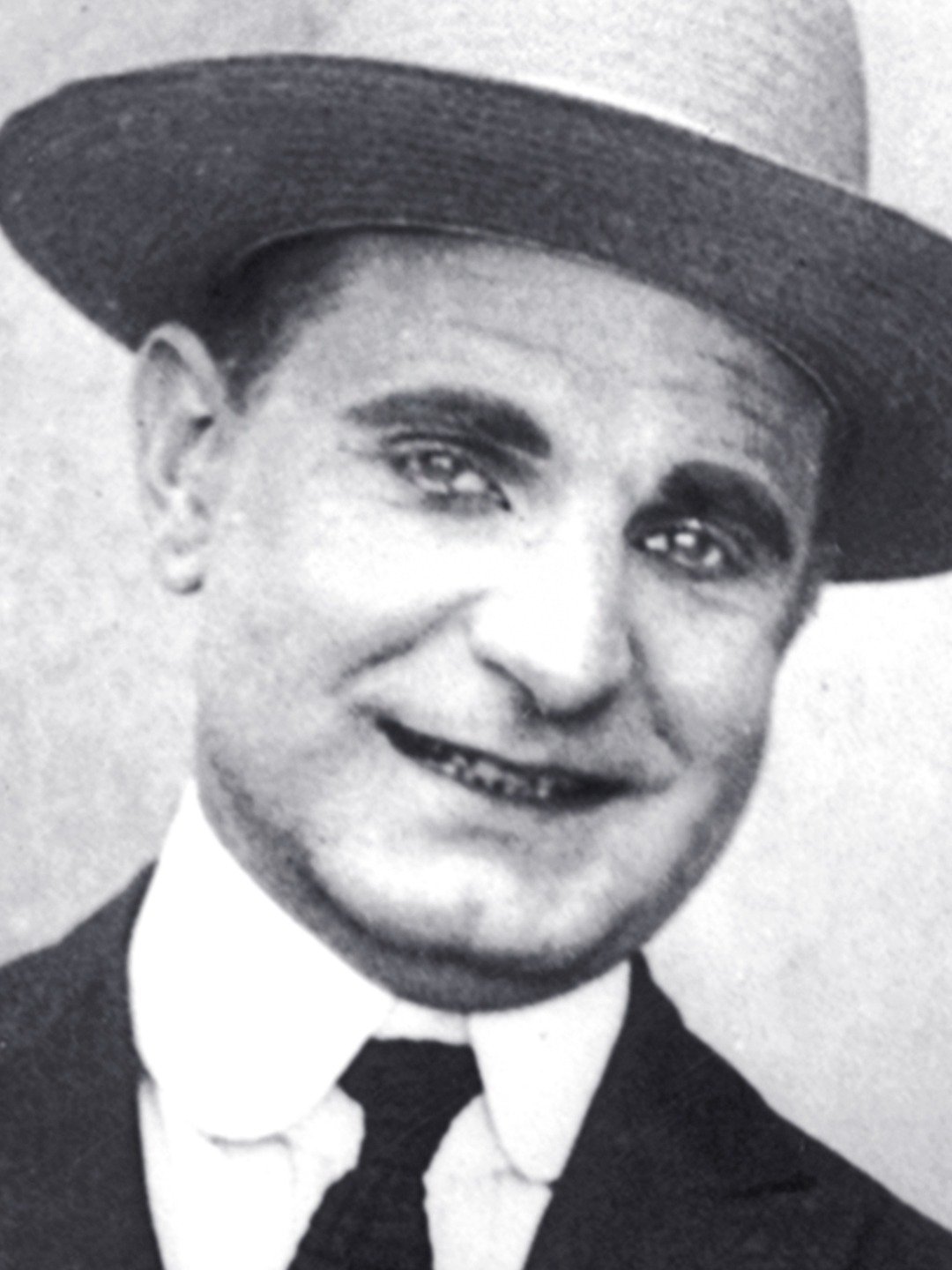 William McCall Pictures - Rotten Tomatoes