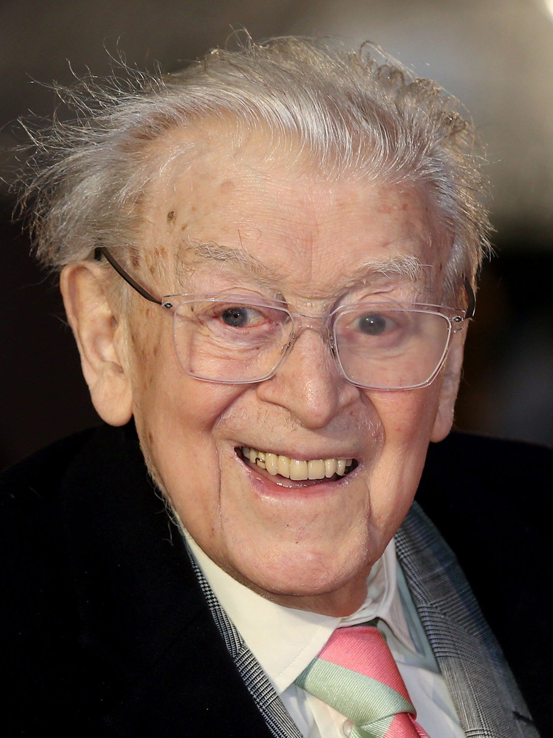 Arthur Perry's Instagram, Twitter & Facebook on IDCrawl