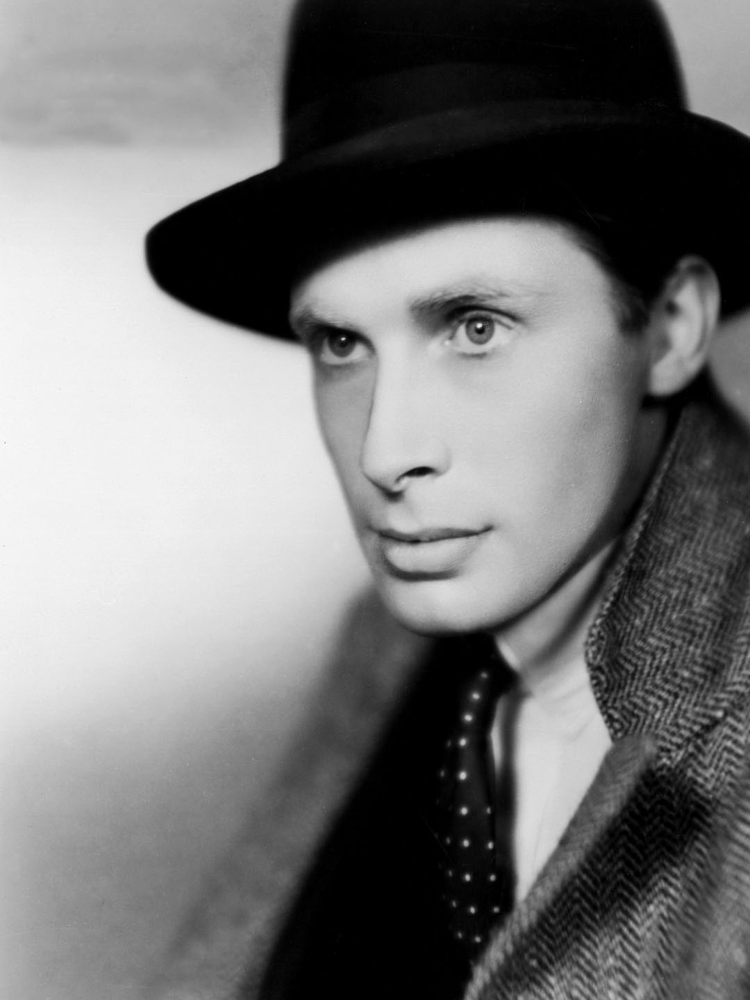 Basil Bartlett Pictures - Rotten Tomatoes