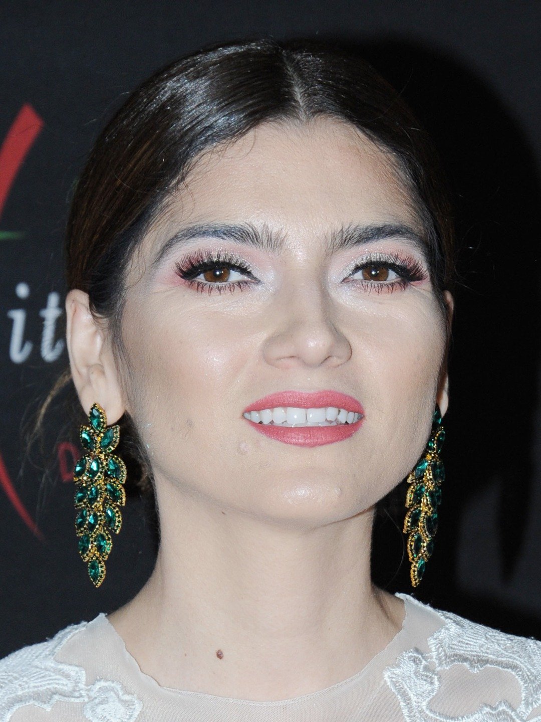 Blanca Rosa Blanco Pictures - Rotten Tomatoes