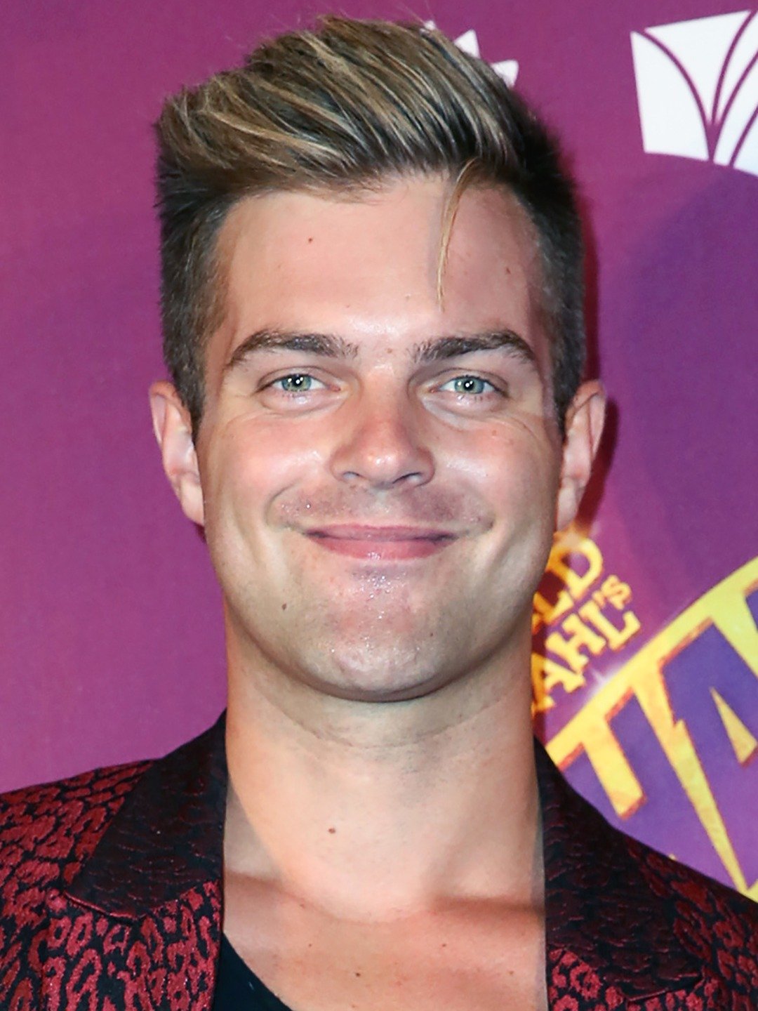 Harry Cook Pictures - Rotten Tomatoes