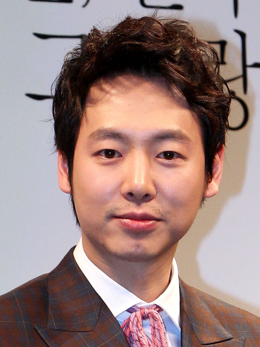 Kim Dong-wook Pictures - Rotten Tomatoes