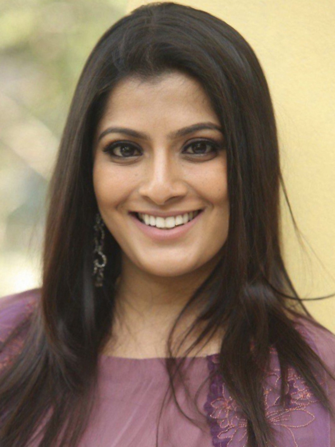 Varalaxmi Sarathkumar Poda Podi