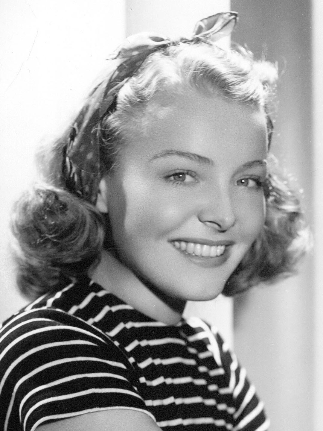 Jane Bryan Pictures - Rotten Tomatoes