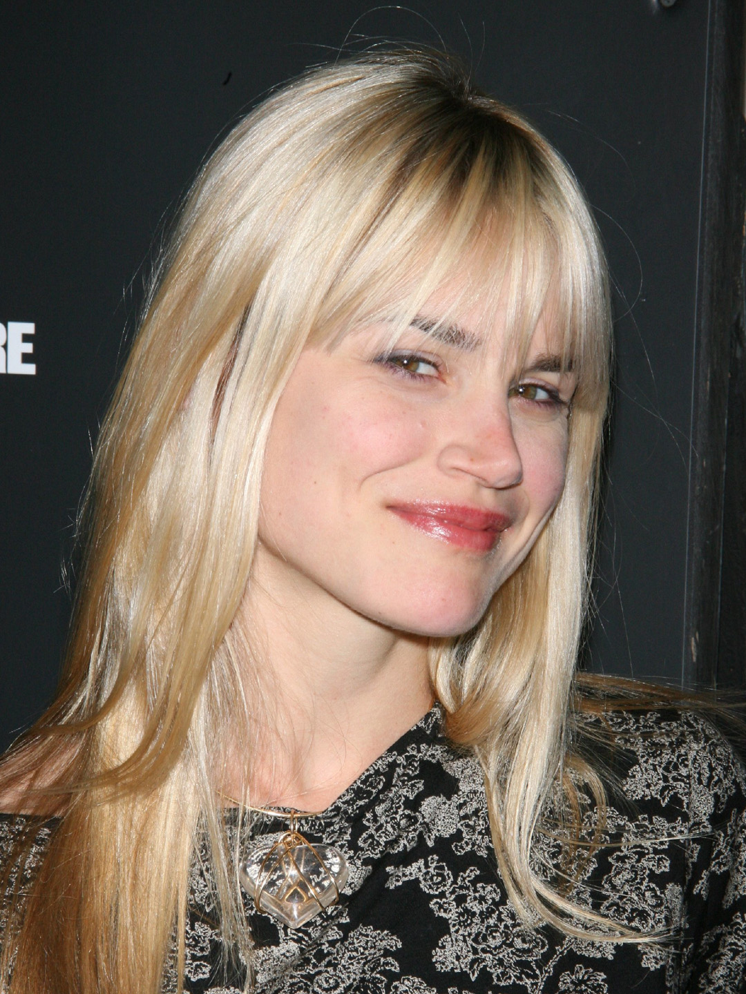 Alison Folland Pictures - Rotten Tomatoes