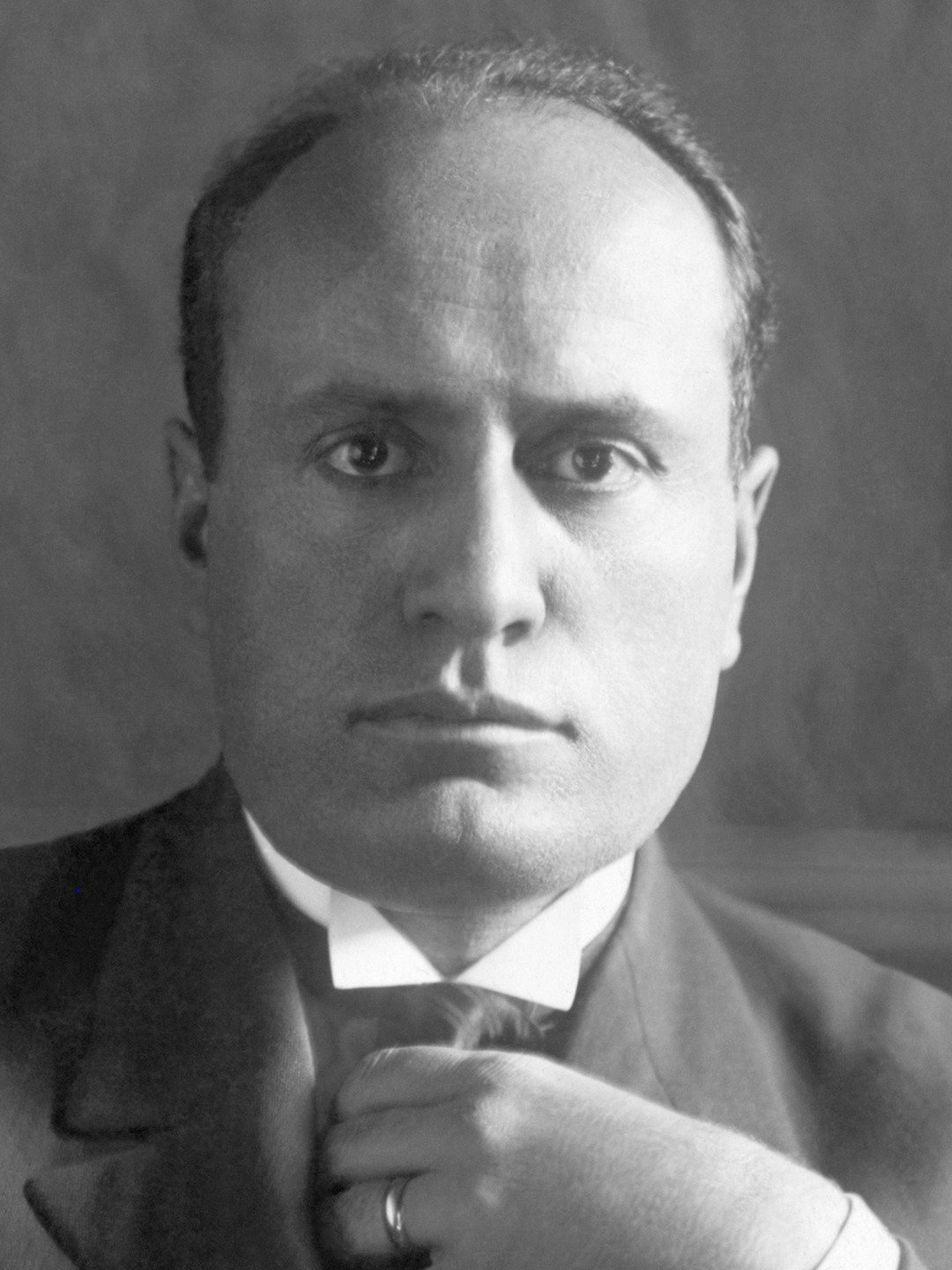 Benito Mussolini Pictures - Rotten Tomatoes