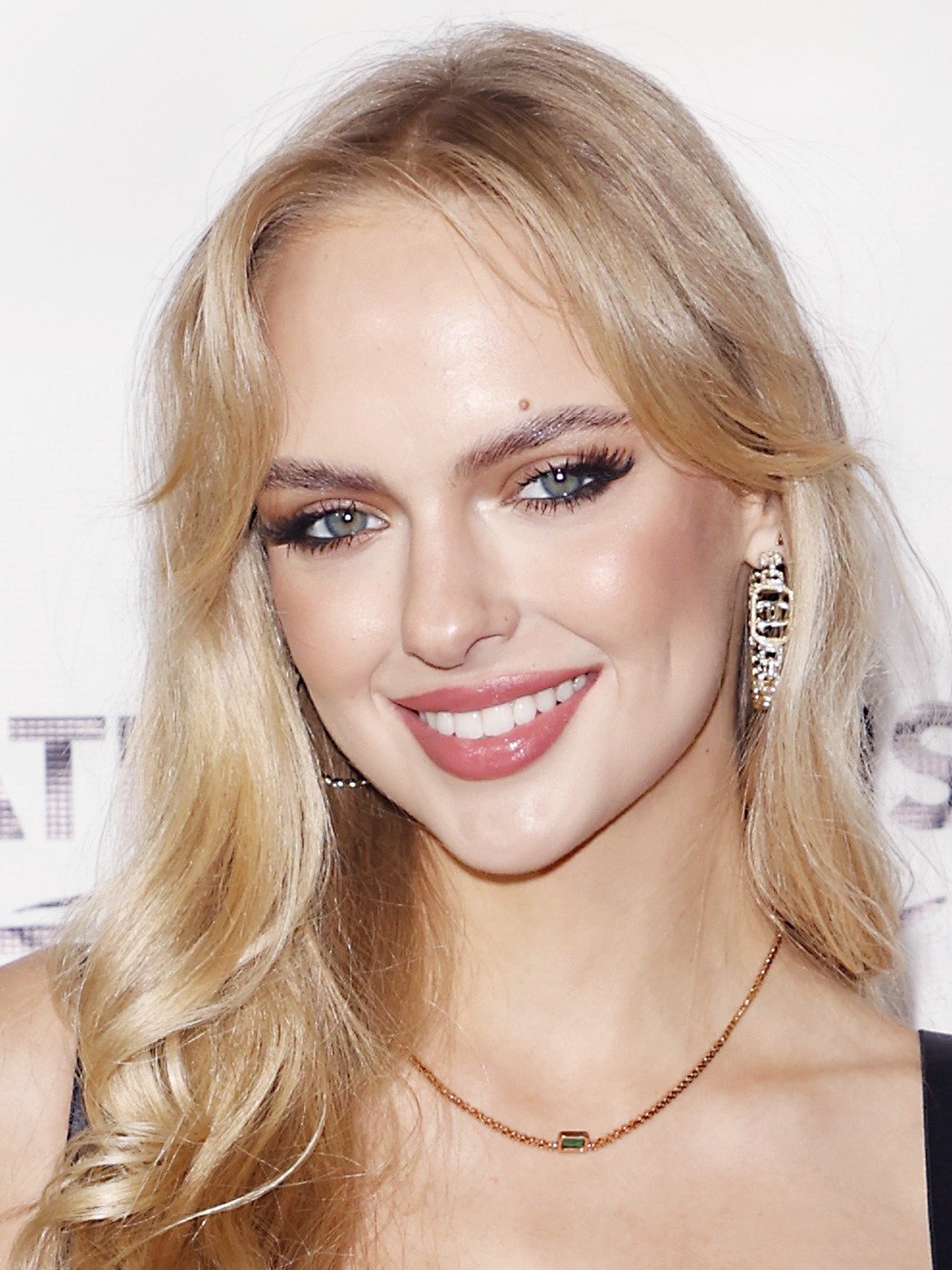 Jessica Belkin Pictures - Rotten Tomatoes