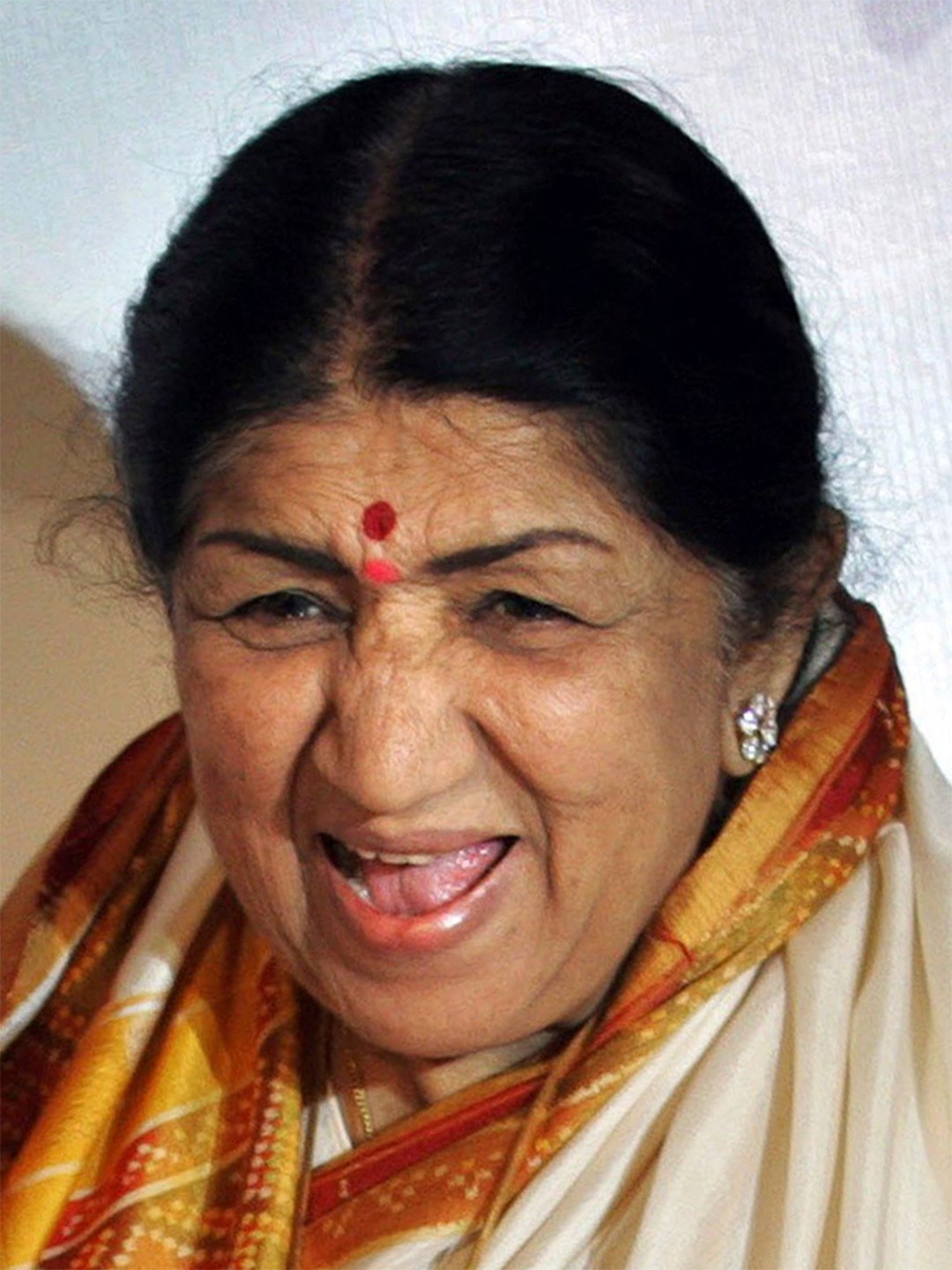 Lata Mangeshkar Pictures - Rotten Tomatoes