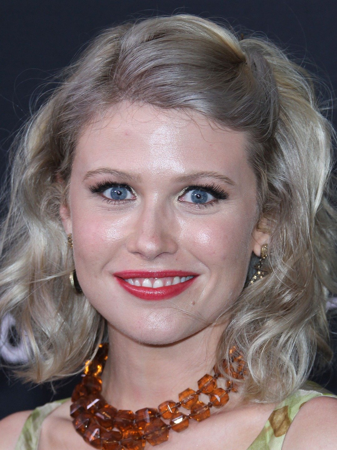 Rose Reynolds Pictures - Rotten Tomatoes