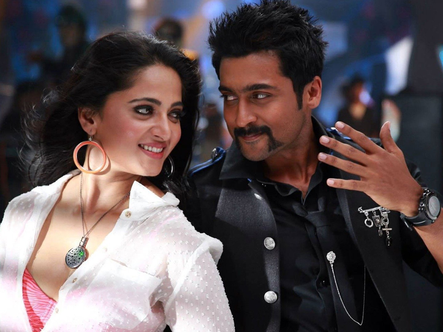 Surya And Anushka In Singam 2