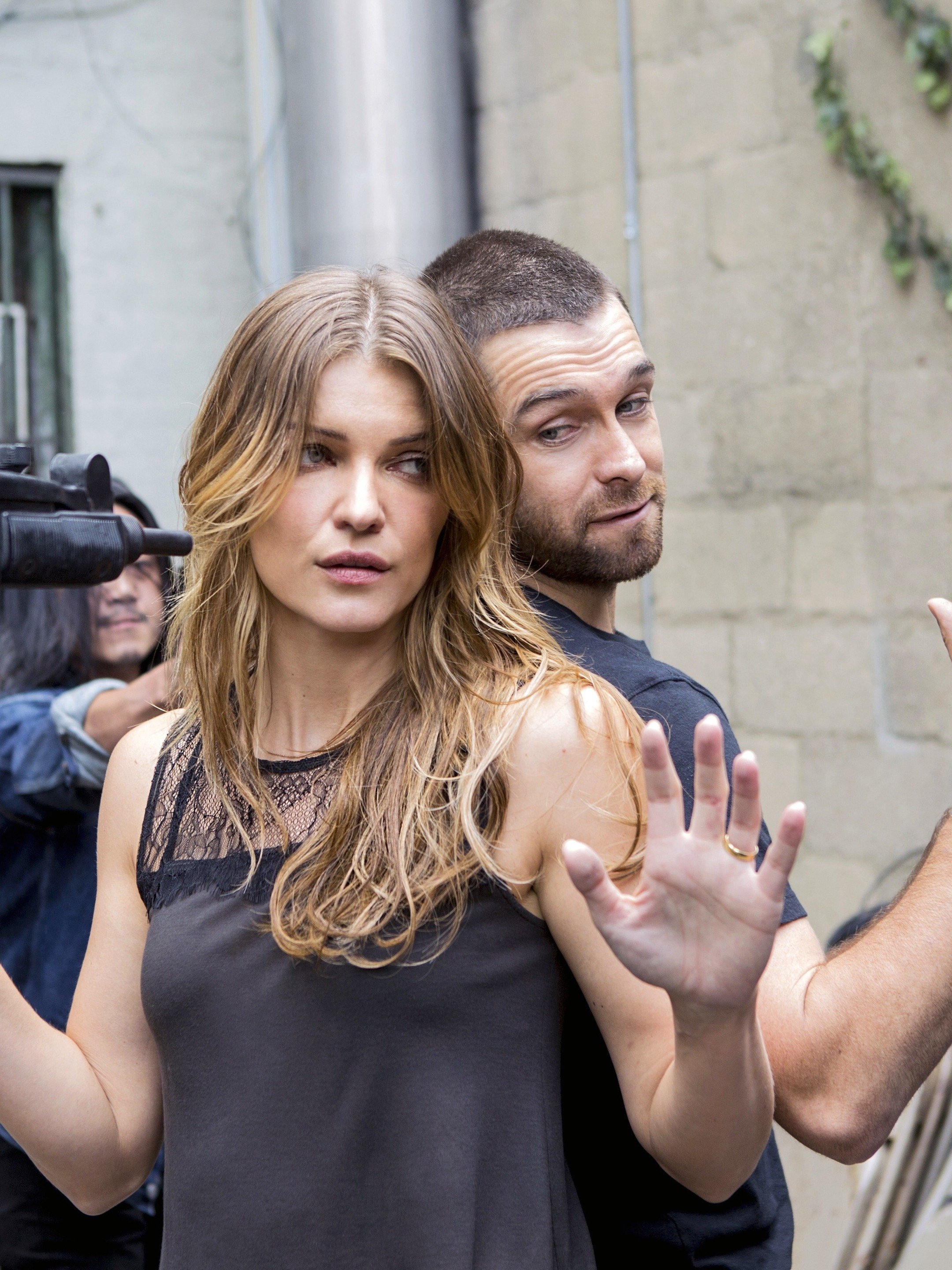 Bullets and Tears Pictures - Rotten Tomatoes