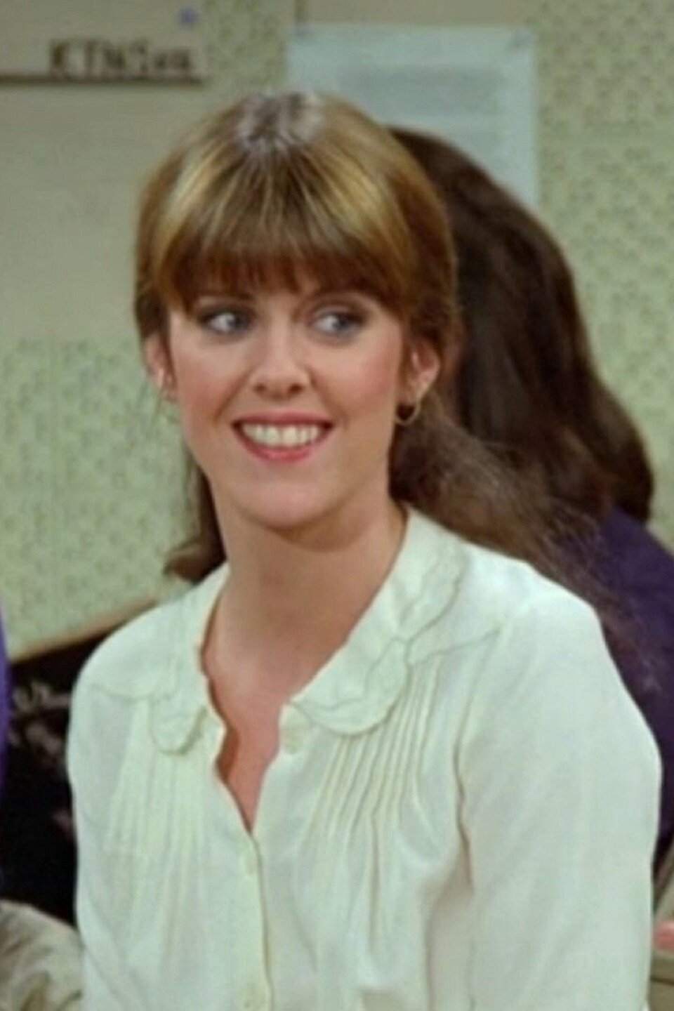 Mindy Gets Her Job Pictures - Rotten Tomatoes