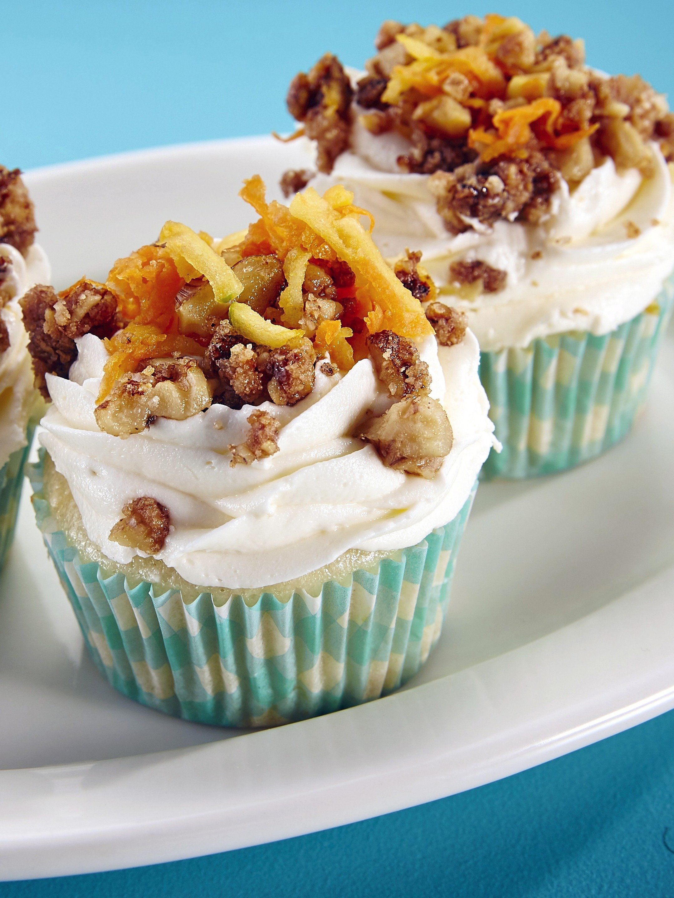 Alien Cupcakes Pictures - Rotten Tomatoes