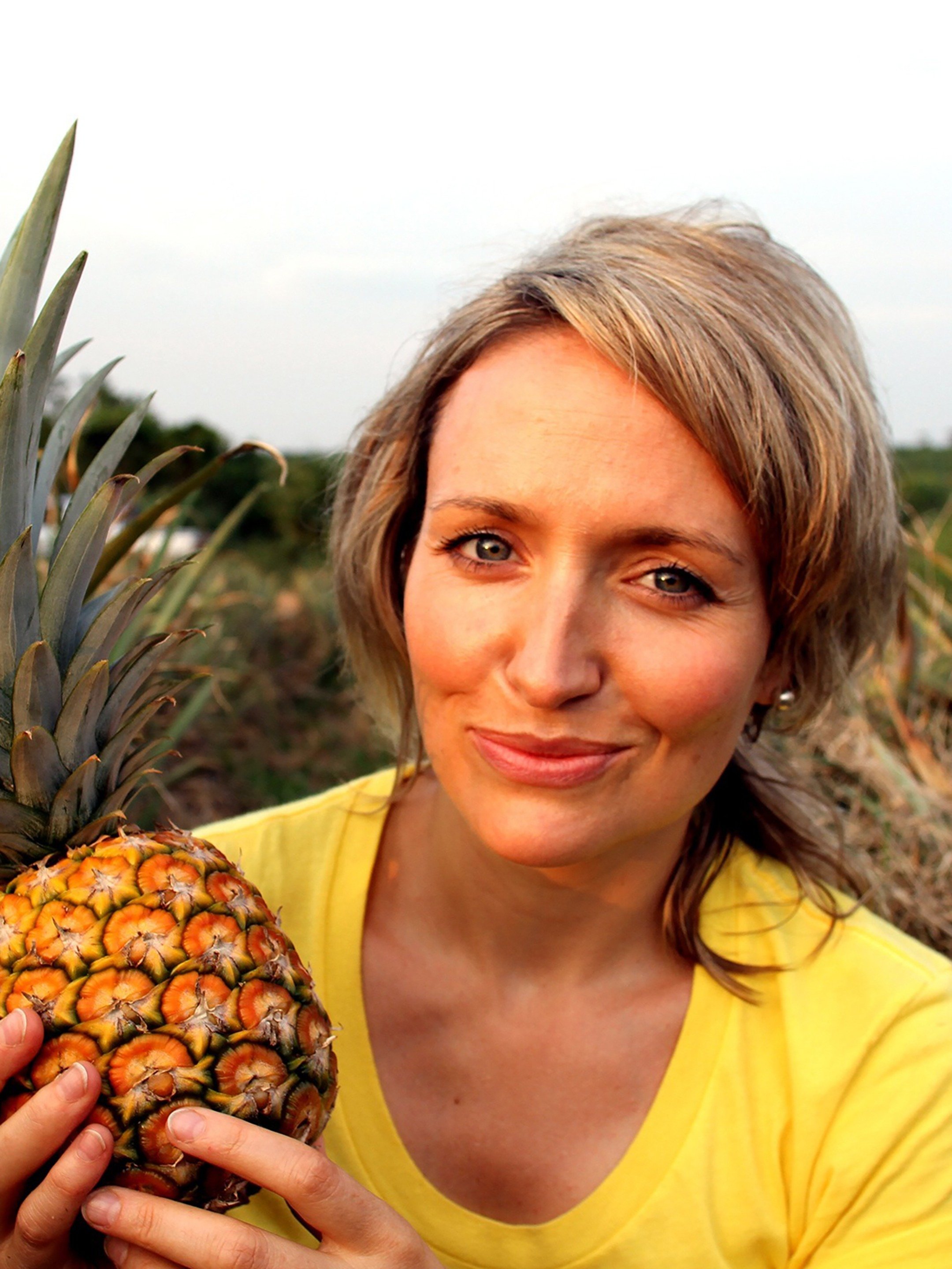 Pineapples, Chocolate, Mussels Pictures - Rotten Tomatoes