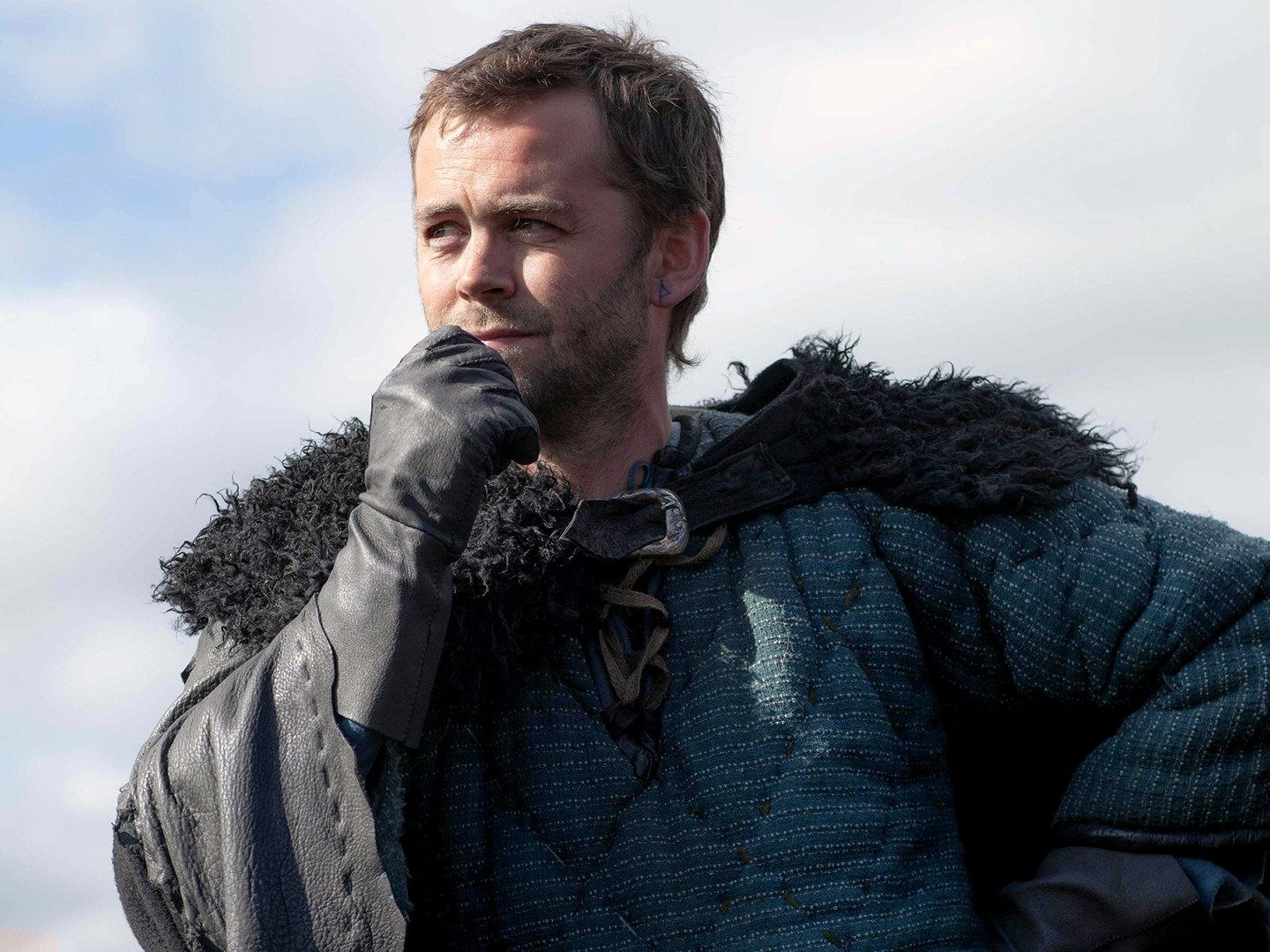 Beowulf: Grendel Attack Scene - Trailers & Videos - Rotten Tomatoes