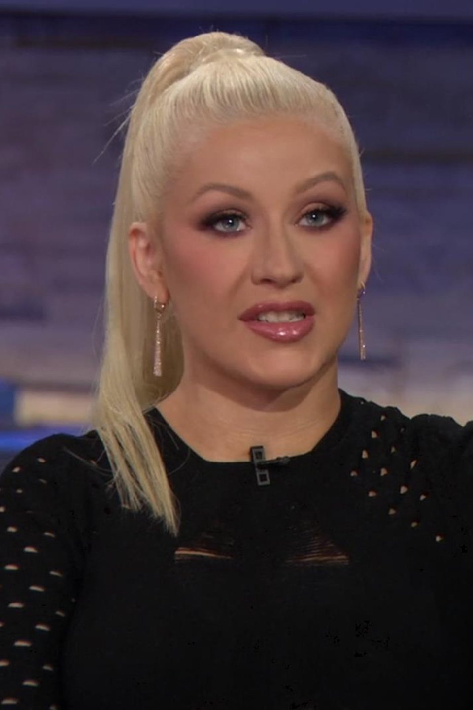 Christina Aguilera & Chelsea on Ice Pictures - Rotten Tomatoes