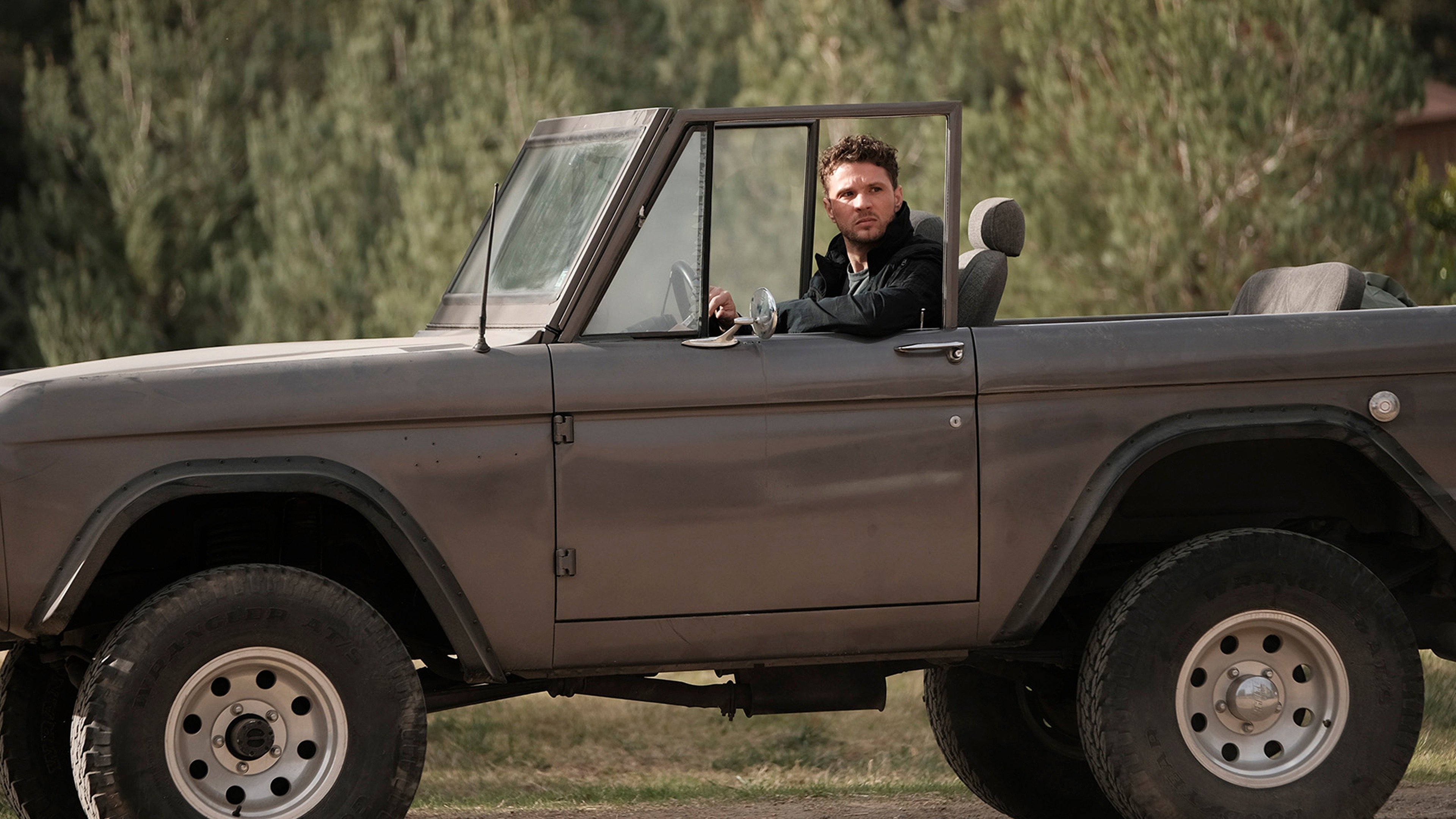 Shooter: Season 3 Episode 2 Clip - Swagger Thwarts A Robbery - Trailers ...