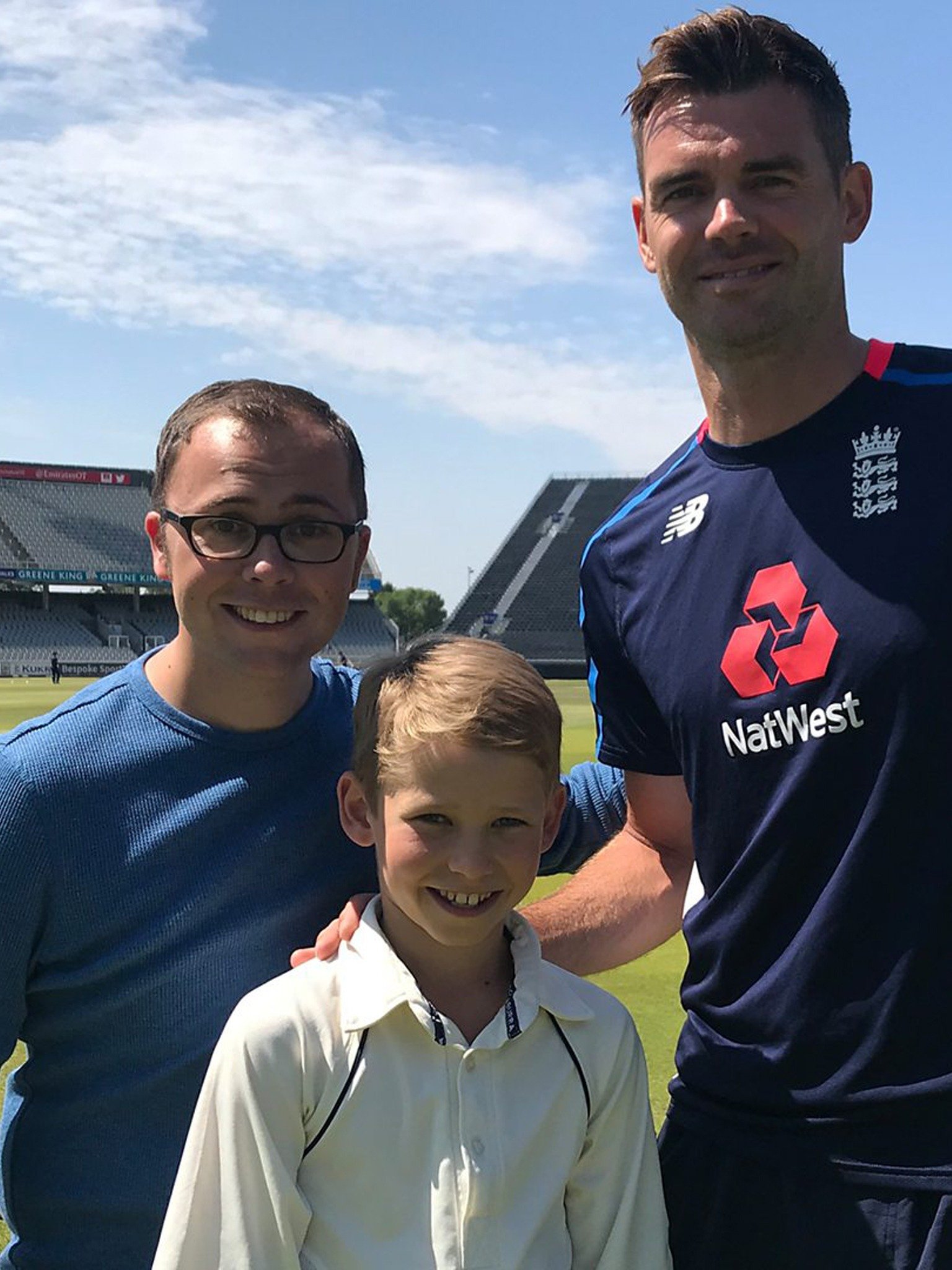 Cricket Den Pictures - Rotten Tomatoes