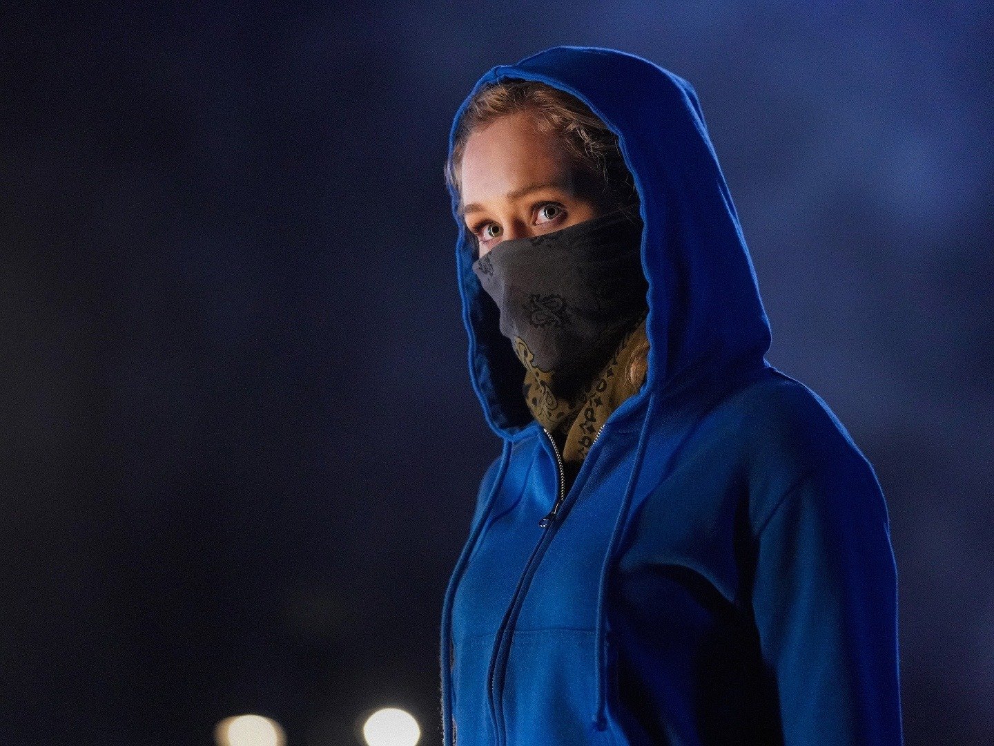 Stargirl: Season 1 Episode 1 Sneak Peek - The Family Arrives At New ...