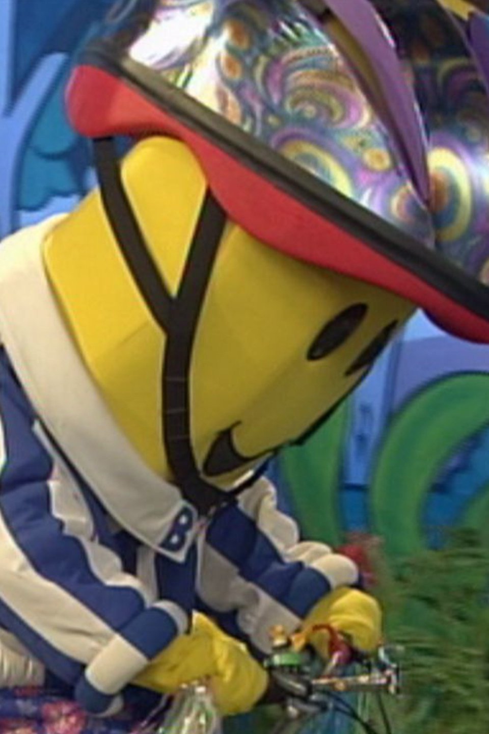 2-Wheeler Bananas Pictures - Rotten Tomatoes