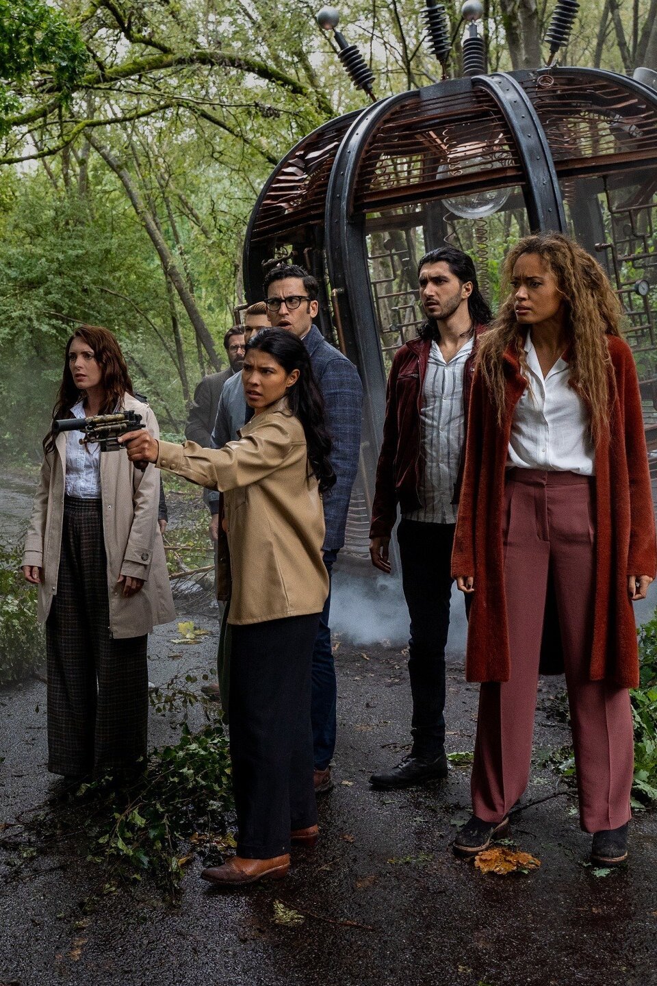 A Woman's Place Is in the War Effort! Pictures - Rotten Tomatoes