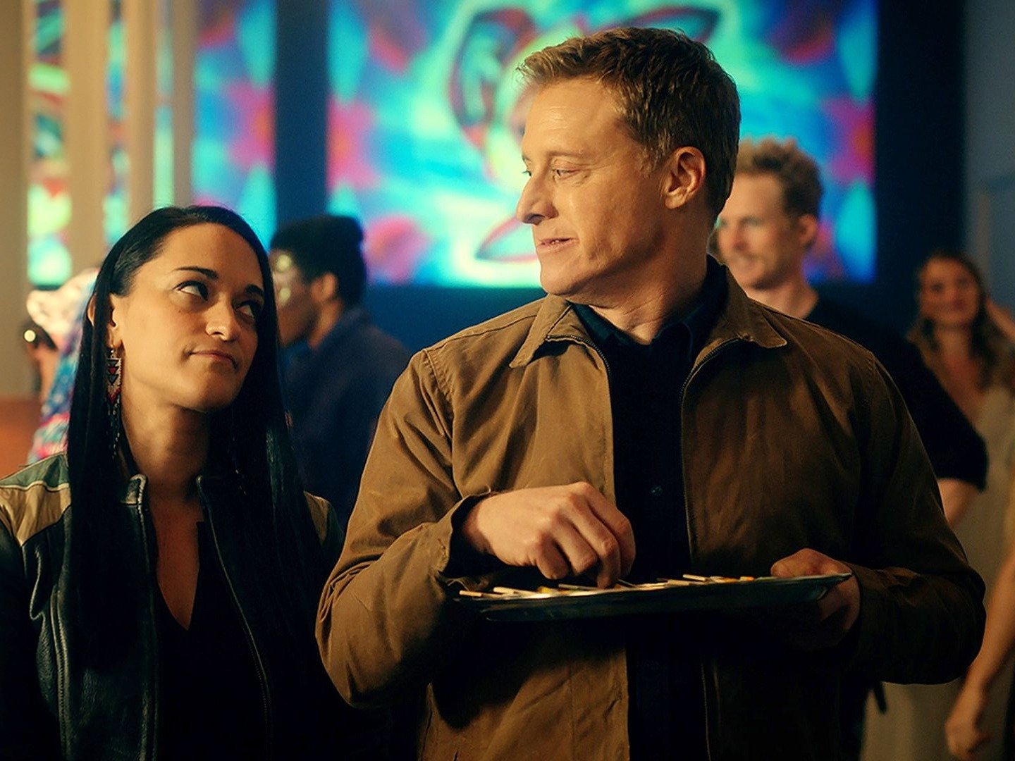 Resident Alien: Season 2 Episode 6 Clip - Sheriff Mike Opens Up To ...