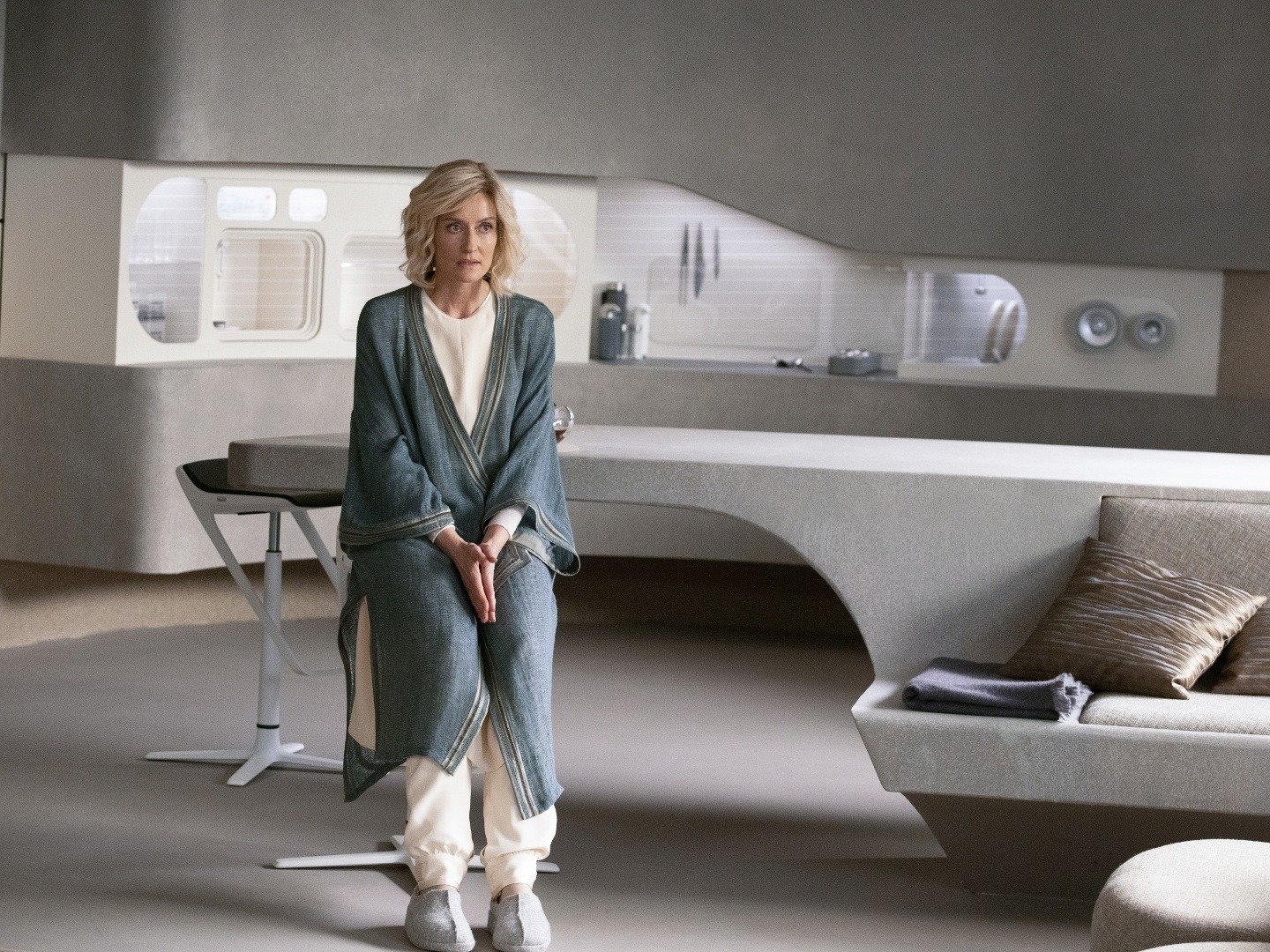 Halo: Season 1 Episode 6 Clip - Master Chief Interrogates Makee ...