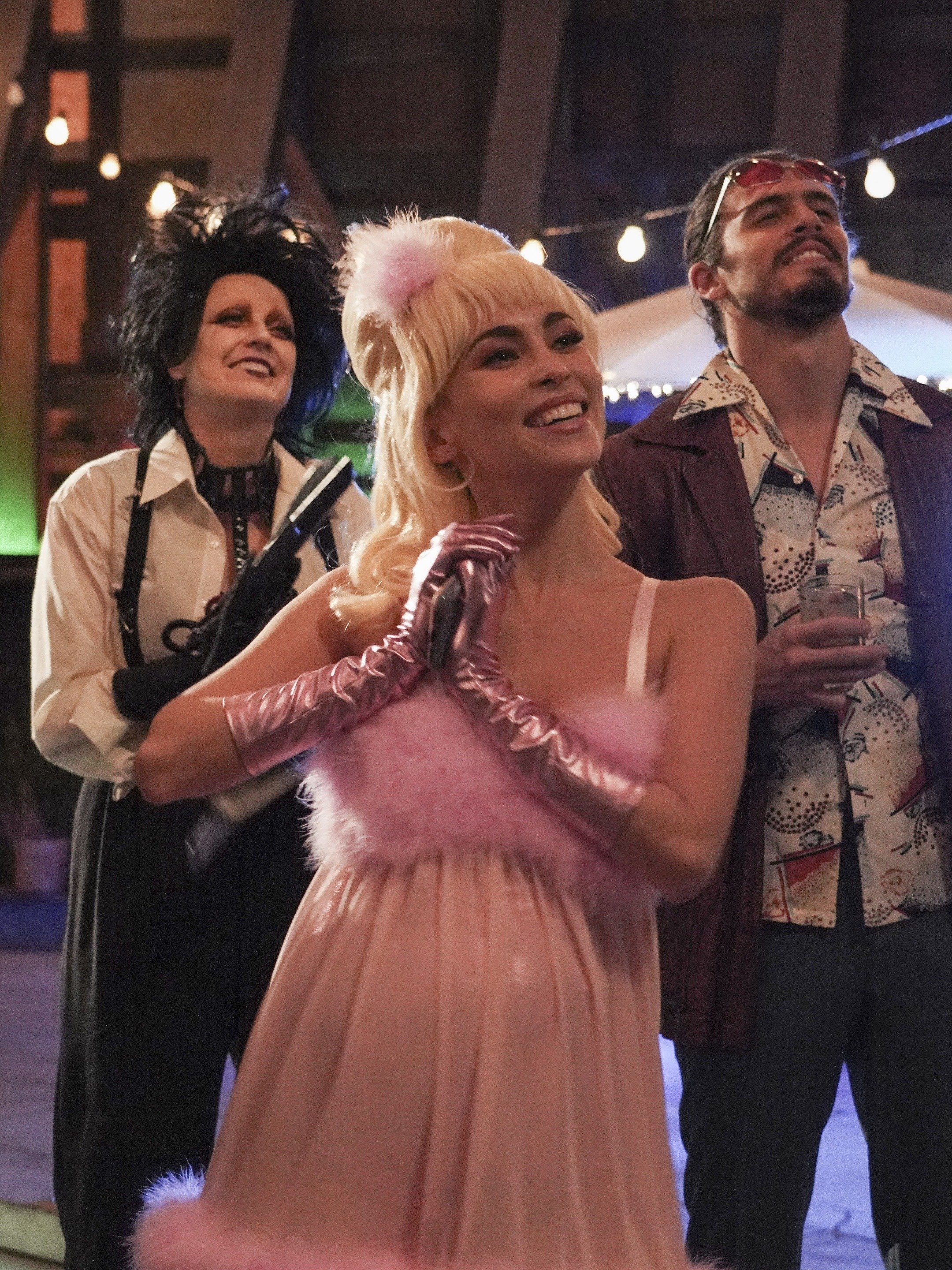 Something Unpredictable, but in the End It's Right Pictures - Rotten ...