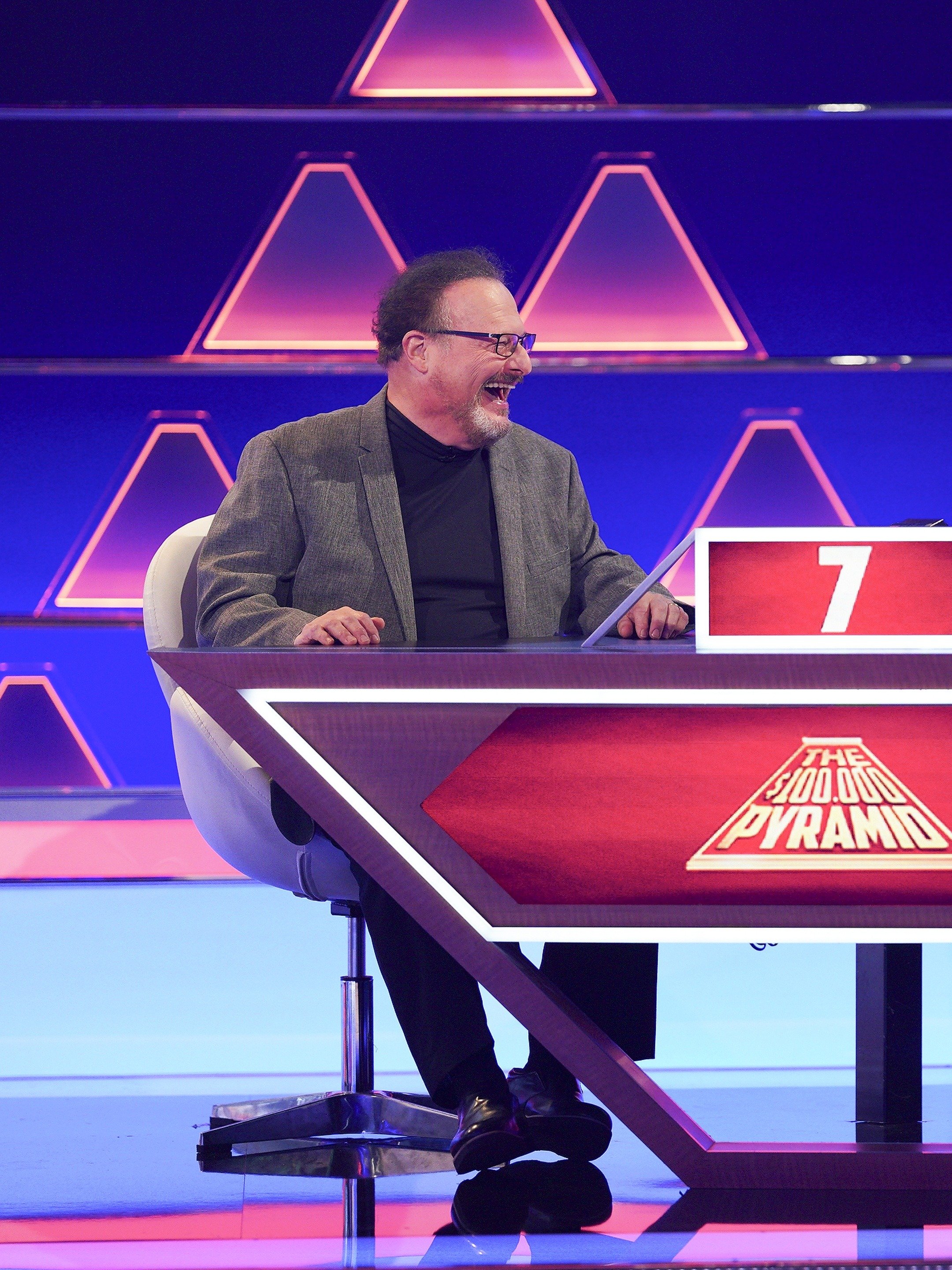 Lindsey Vonn vs. Russell Peters and Jason Alexander vs. Wayne Knight ...