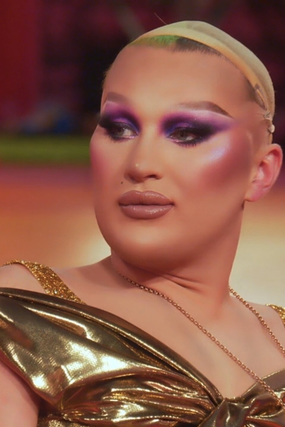 Legendary Legend Looks Pictures - Rotten Tomatoes