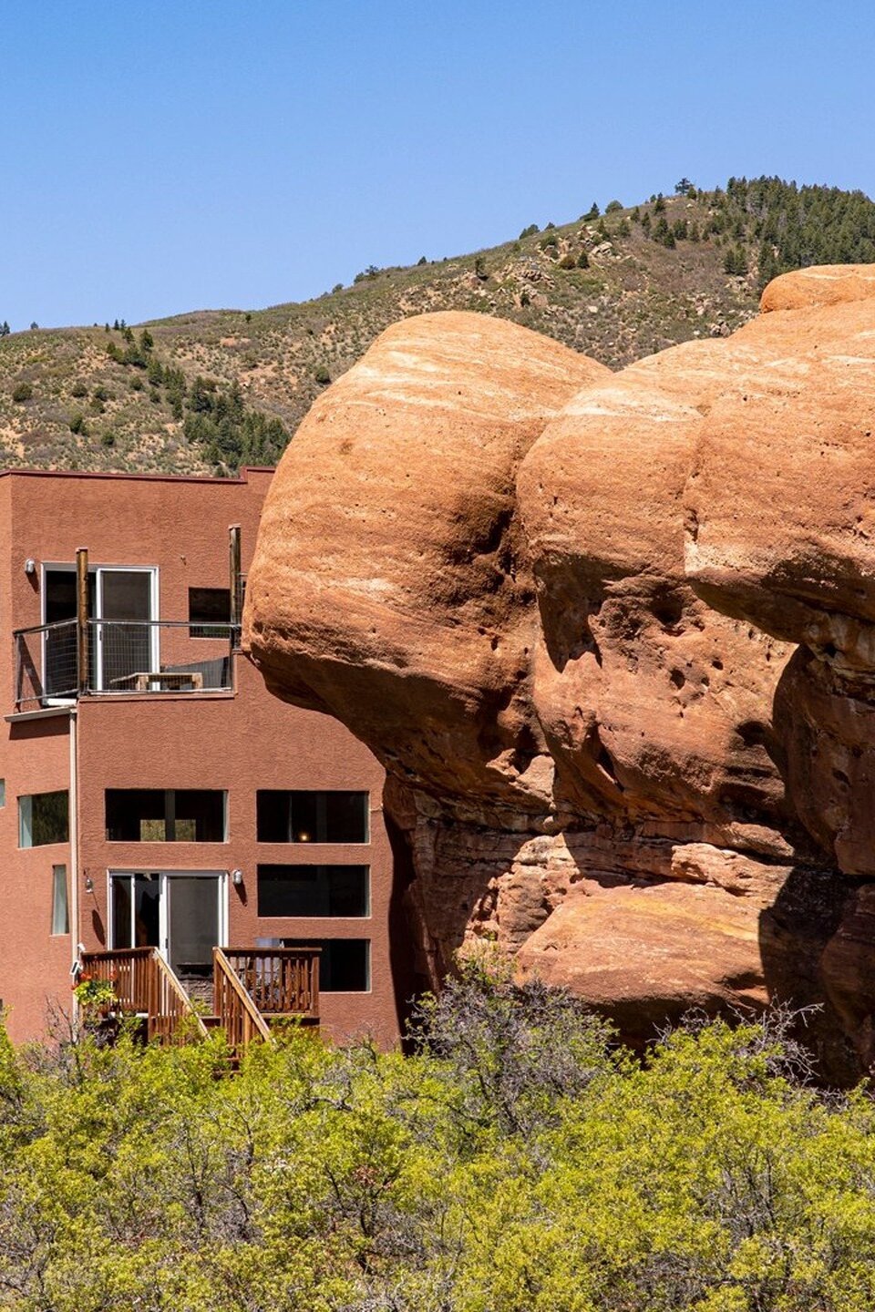 Homes on the Rocks Pictures - Rotten Tomatoes