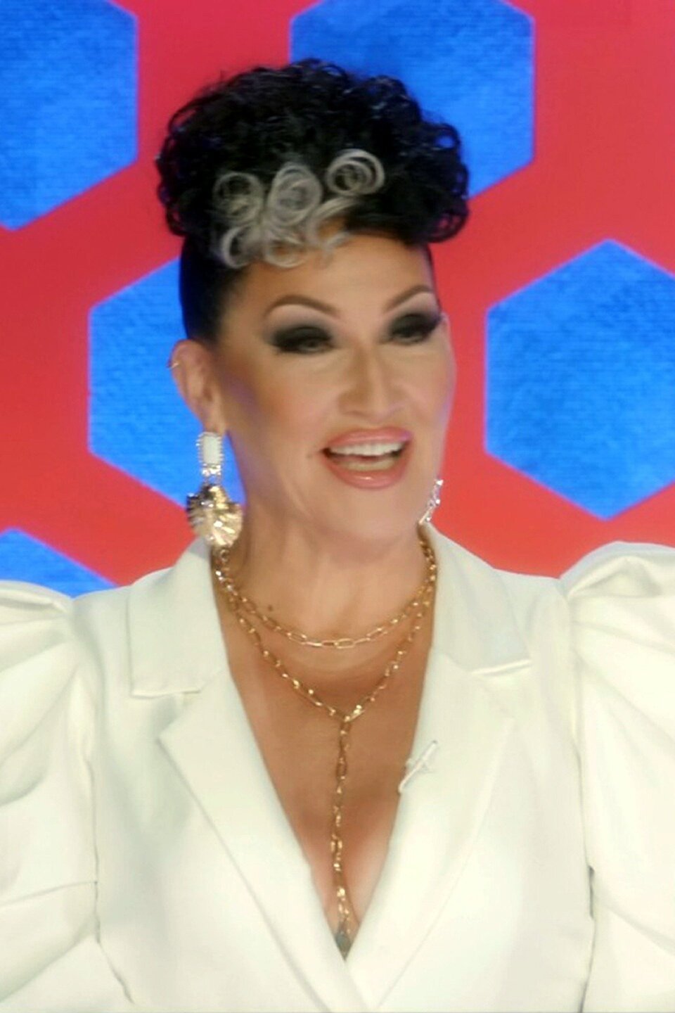 Drag Family Makeover Pictures - Rotten Tomatoes