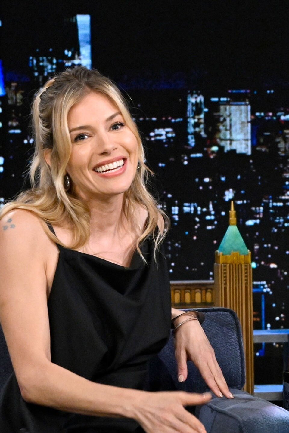 Sienna Miller; Nikolaj Coster-Waldau; Gabriel Basso; Ryan Hamilton ...