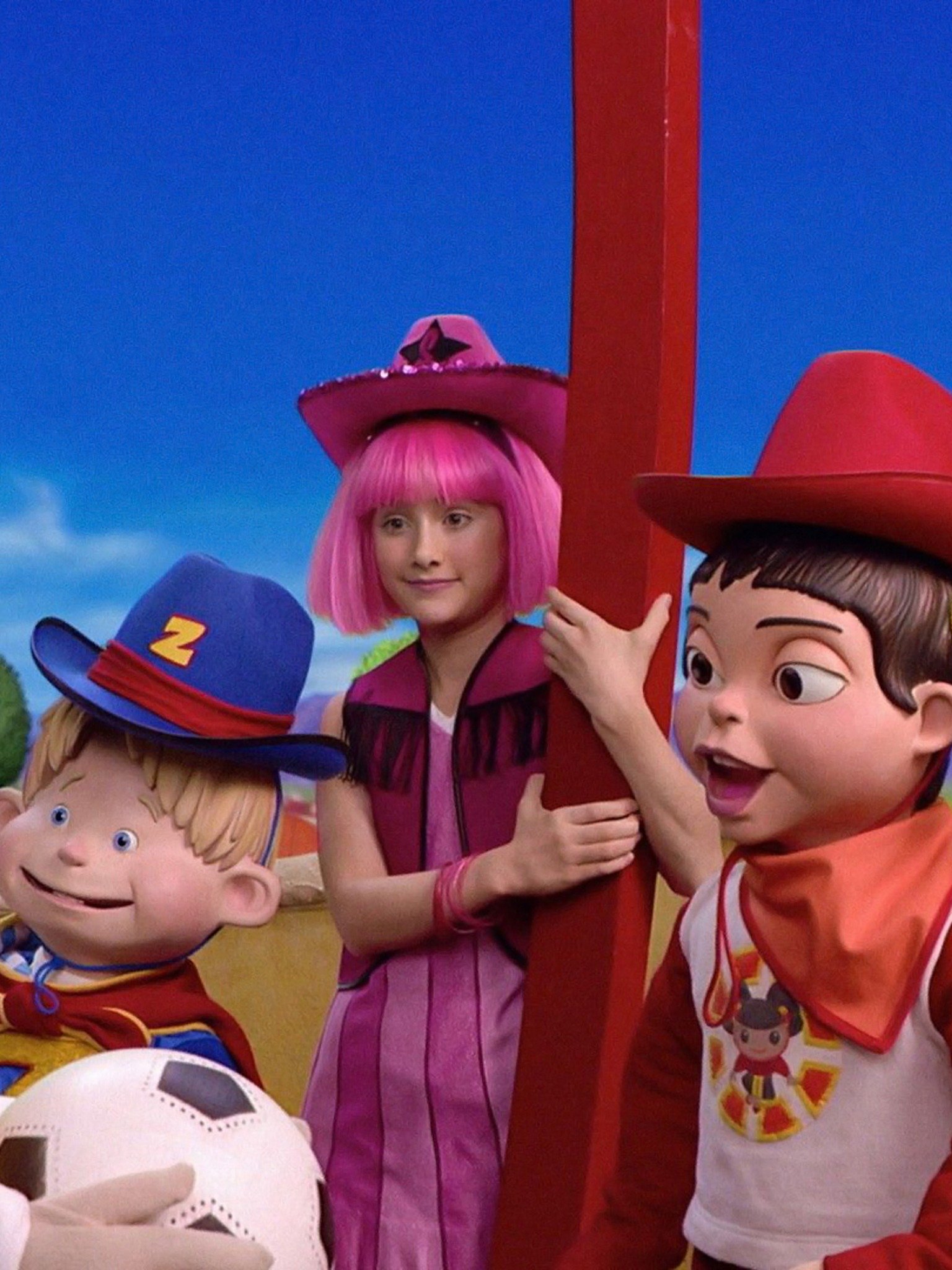 Play Day Pictures - Rotten Tomatoes