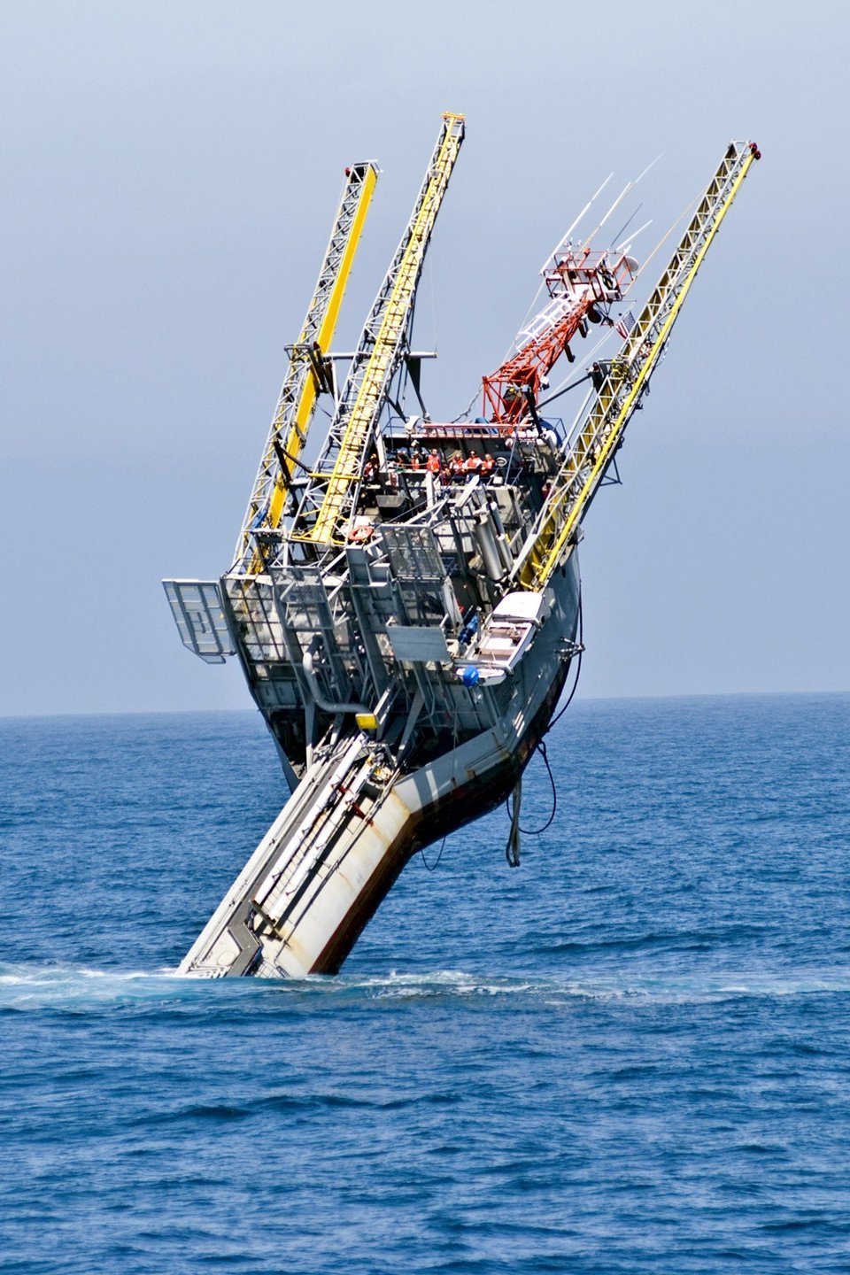 Super Ships Pictures - Rotten Tomatoes