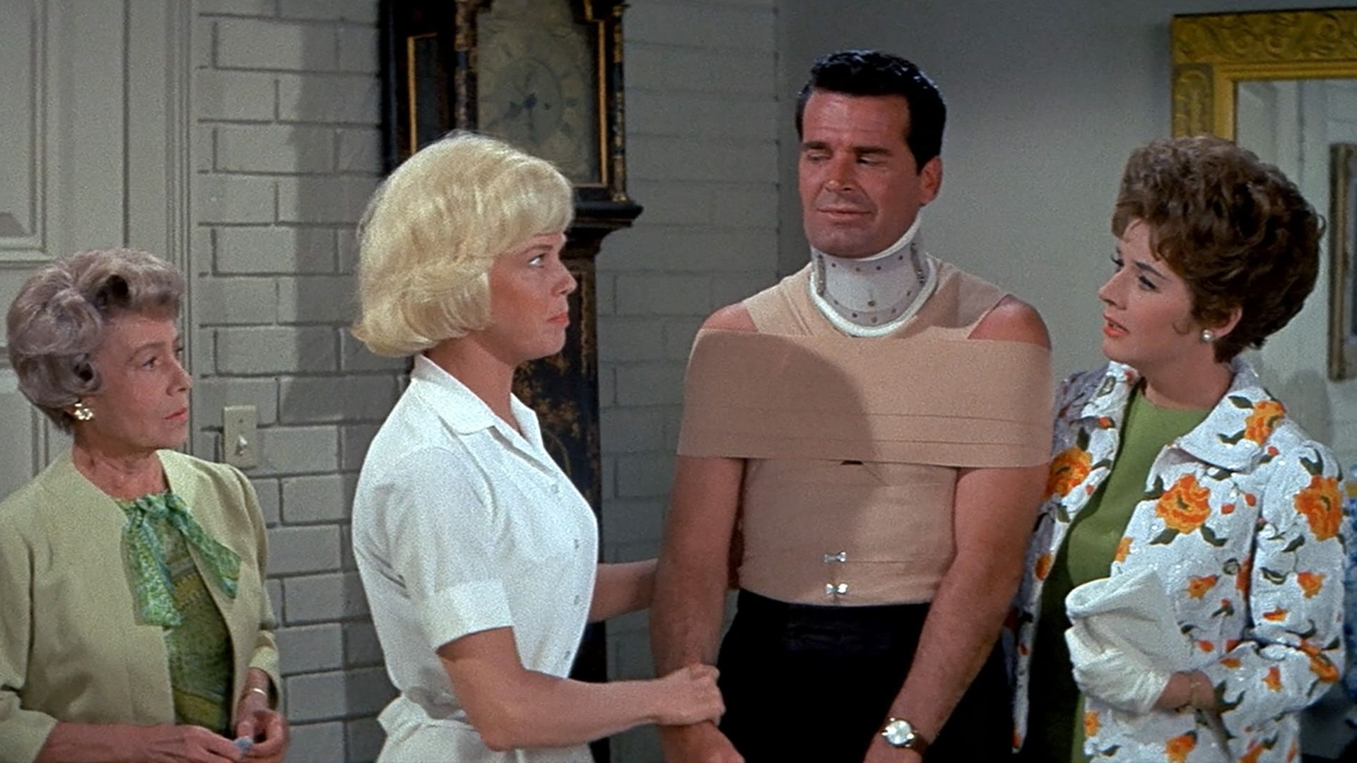 Move Over Darling Cast