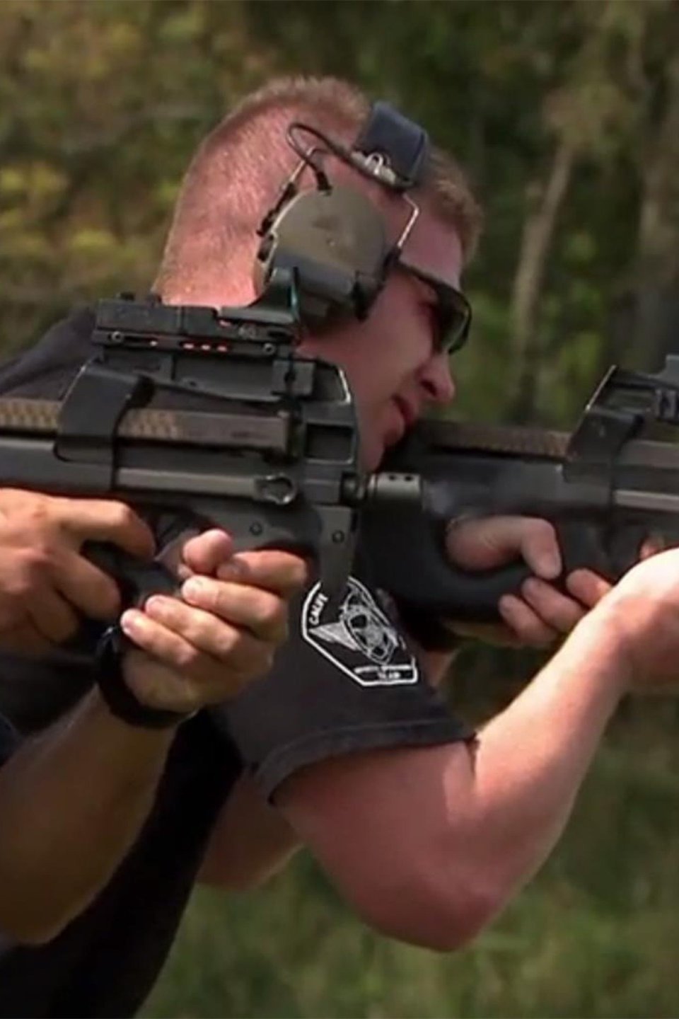 Tiny Weapons Pictures - Rotten Tomatoes